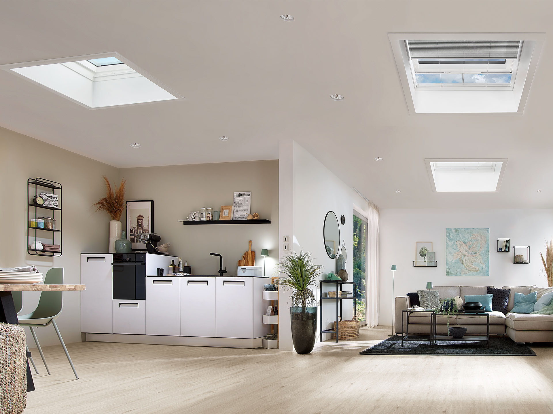 Roto OnTop Flachdachfenster Fixverglast: Mehr Licht Zuhause